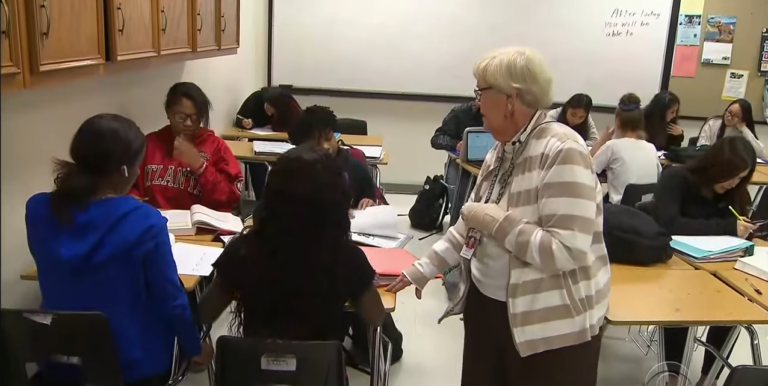 How to Look up Old School Teachers - Track Down Your Former Educators