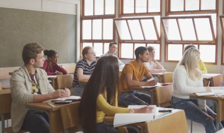 What Are the Standard Grade Levels by Age in the US?